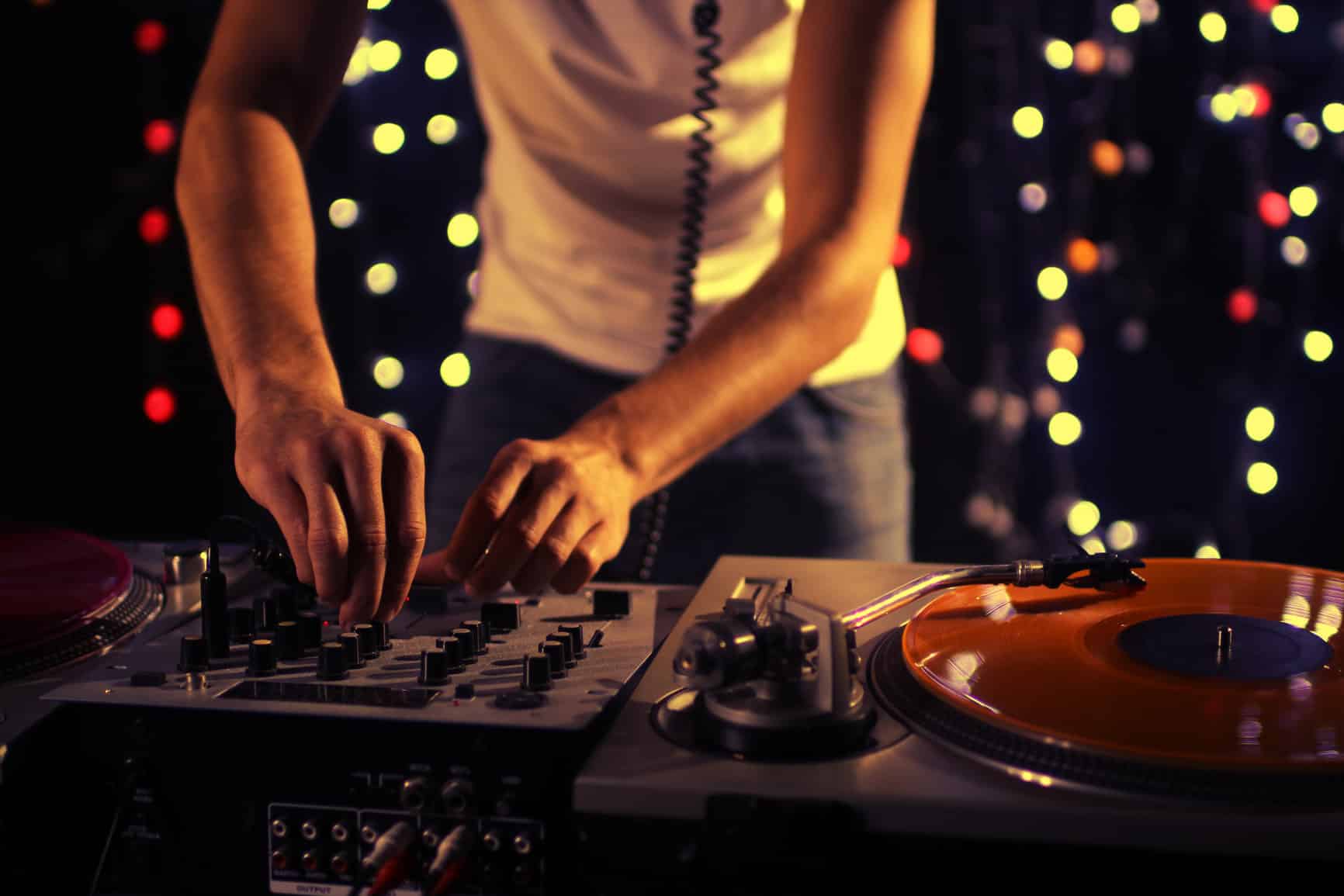 Animation Dj pour les Particuliers par Smart Music.